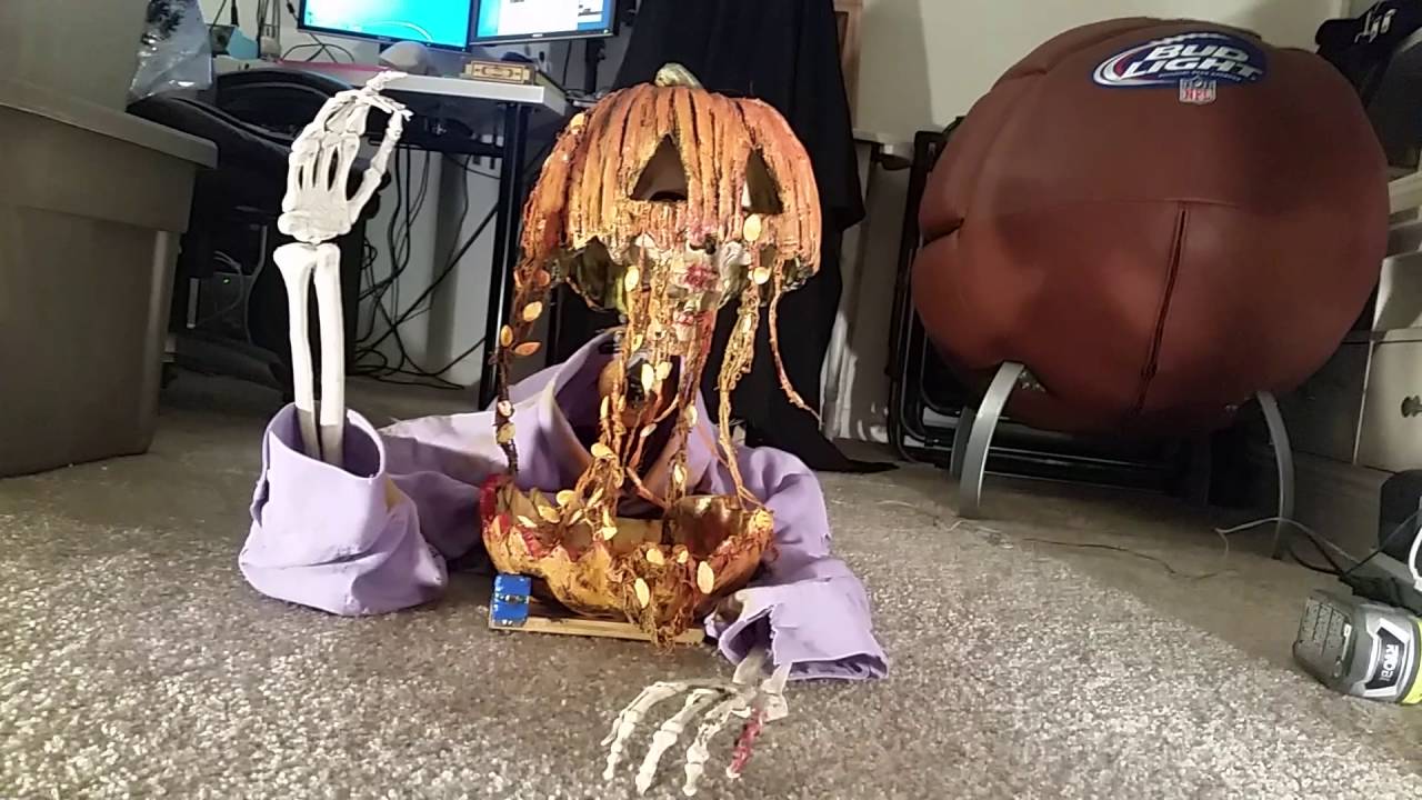 Pumpkin Ghoul Shiatsu Animated Prop - YouTube