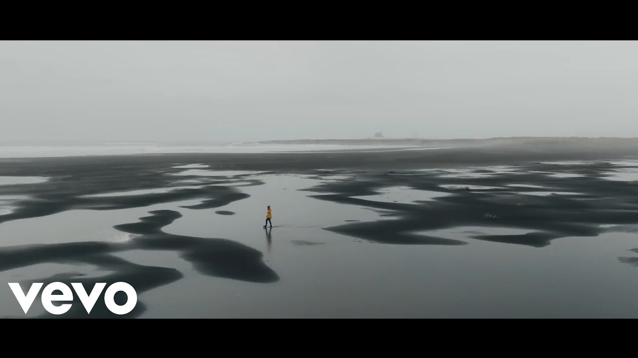 Searnix - Lightning Strom (Music Video) - YouTube