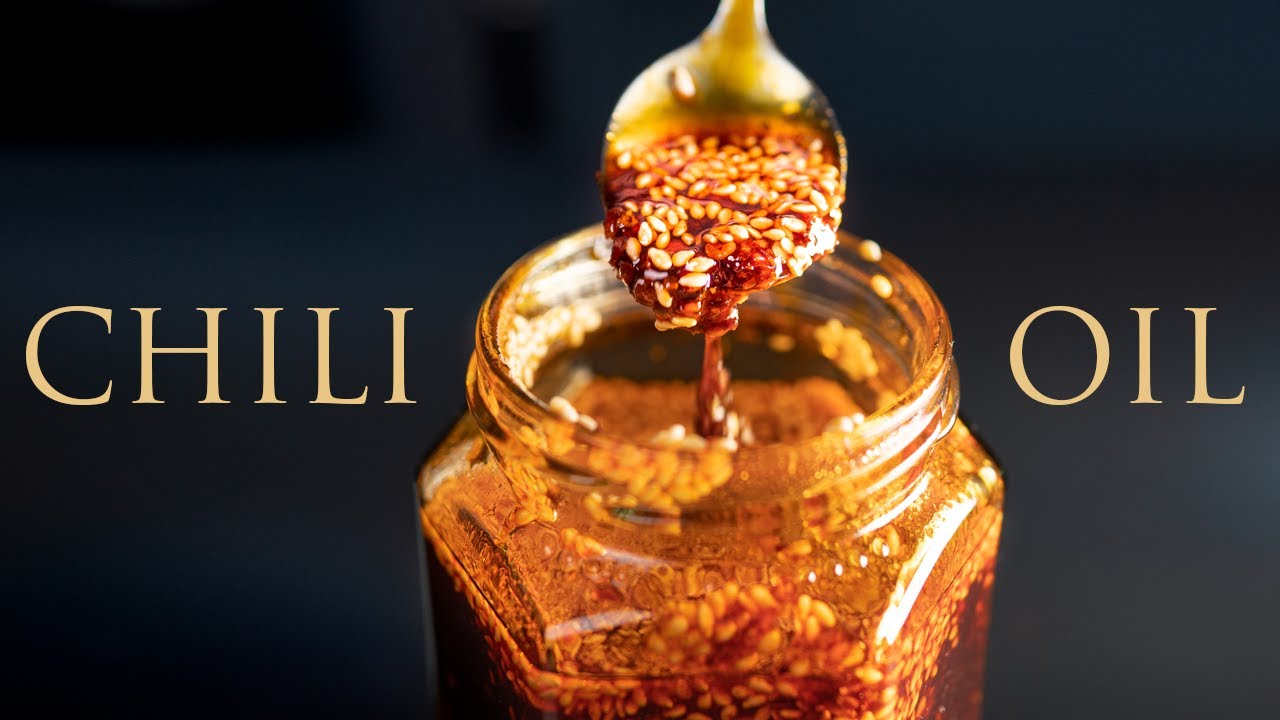 HOW TO MAKE AUTHENTIC CHINESE CHILI OIL🌶 | Quick Recipe [ For rice ...