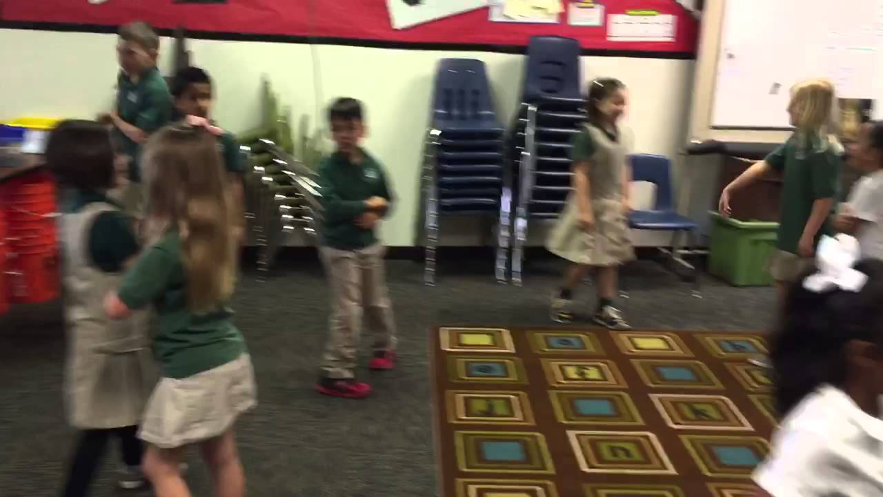 First grade music class with mr Fiorio. - YouTube