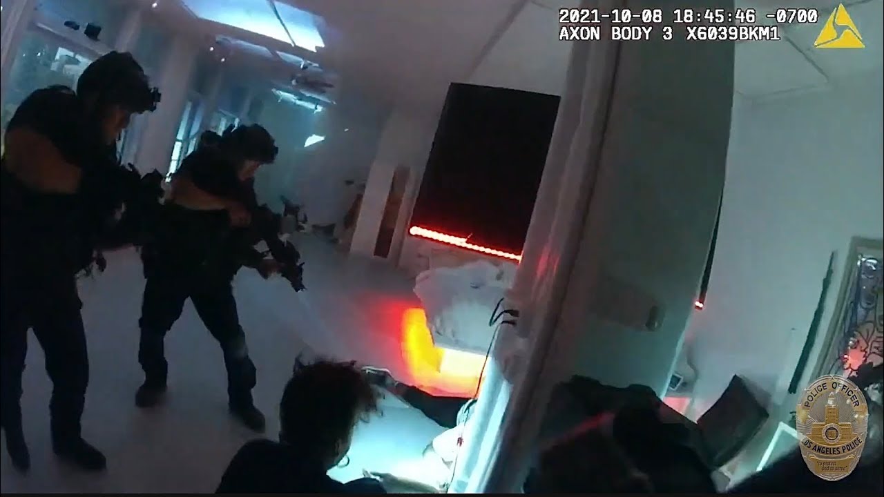 LAPD SWAT Kill Gunman & Save Woman During Hostage Rescue - YouTube