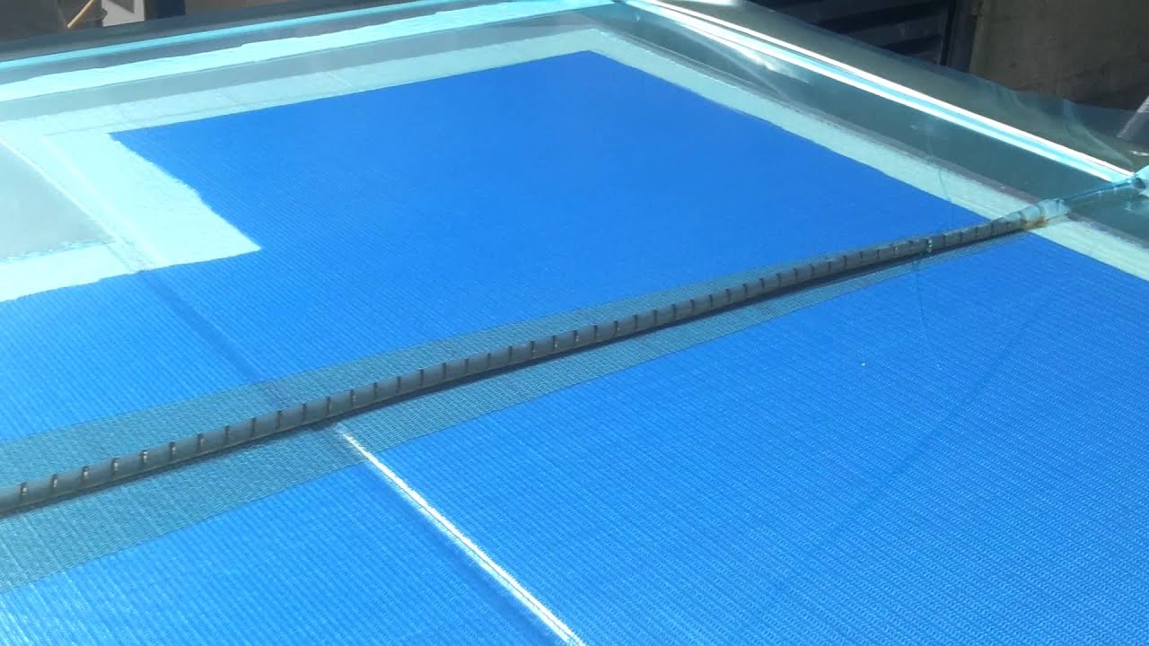 Vacuum resin infusion - resin flow - YouTube