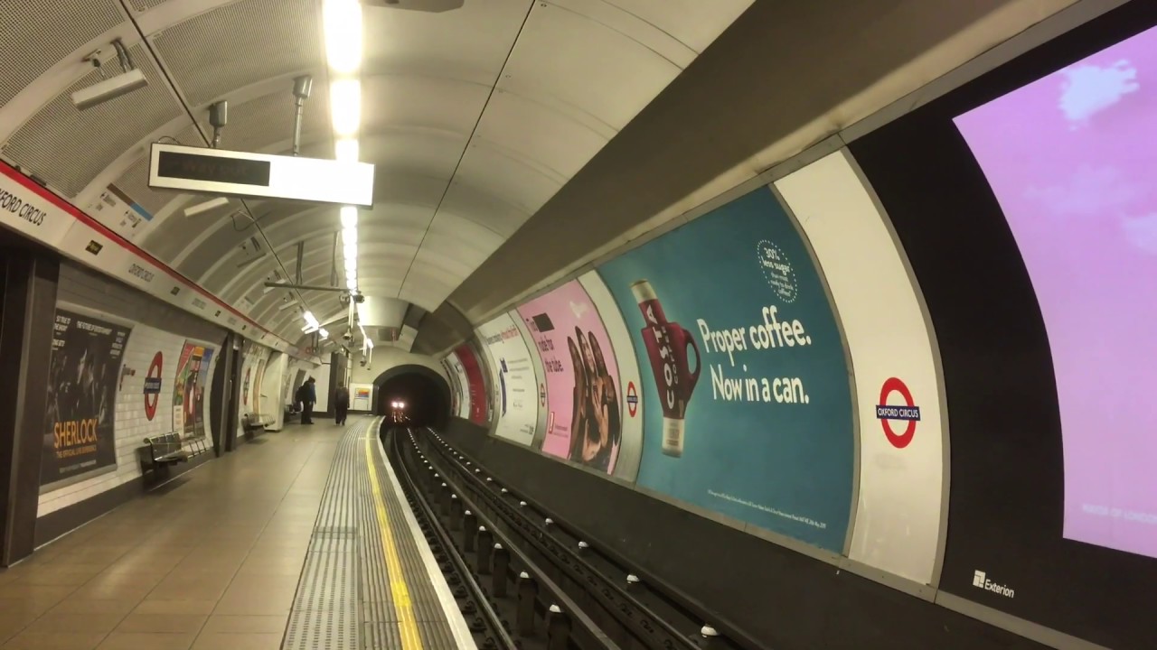 1992 Stock Westbound Central Line Trains At Oxford Circus - YouTube