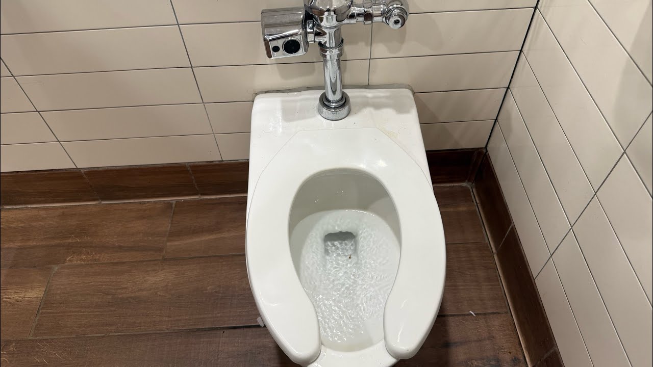Sheetz Men’s Restroom full shoot - YouTube