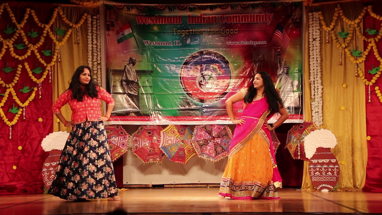 Dancing Divas Dance - YouTube