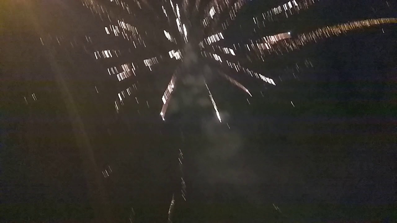USJ 22 2018 New Year Eve Countdown Fireworks - YouTube