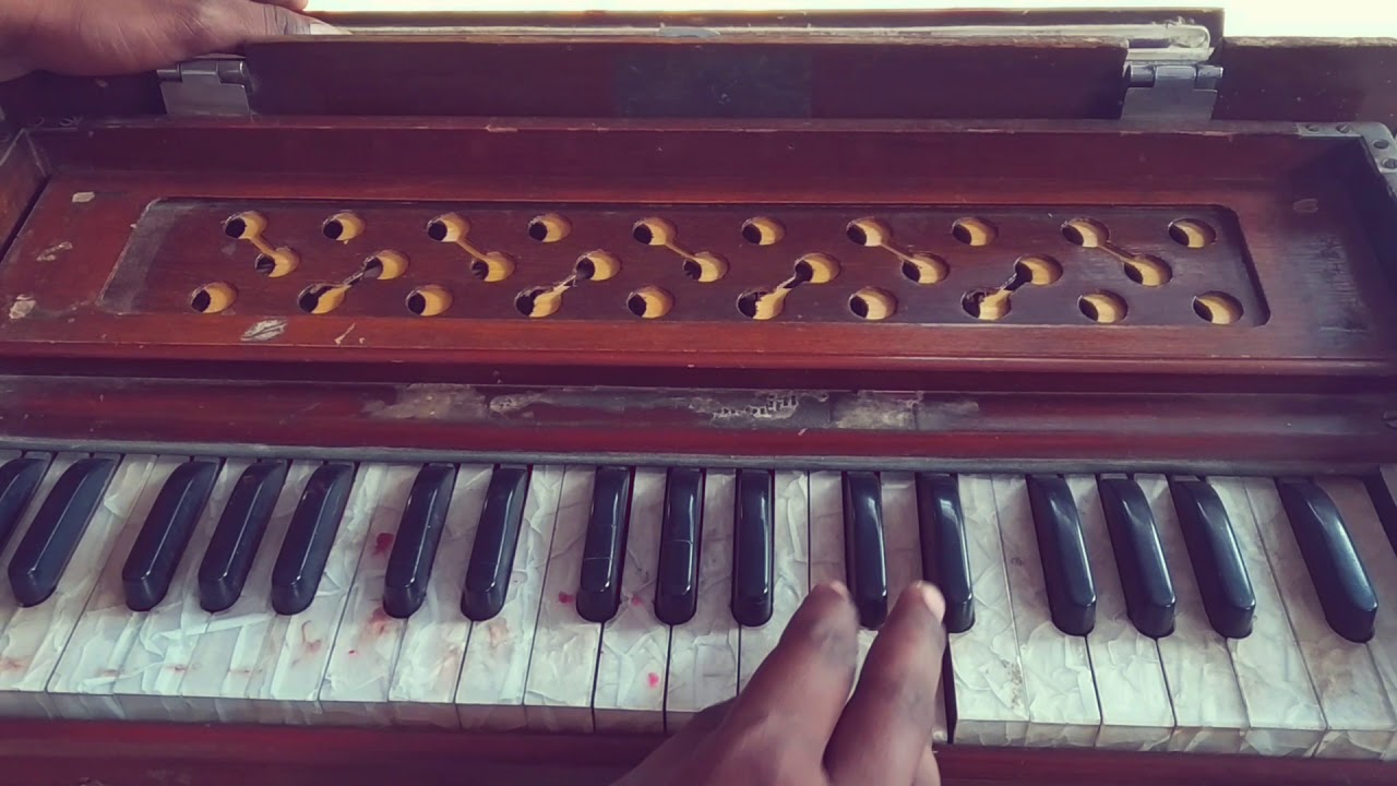 Rup pahta lochani on harmonium, Raag bhairagi Bhairav ,C# (Black 1 ...