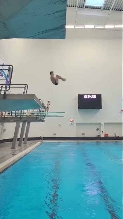 reverse dive tuck 3m - YouTube