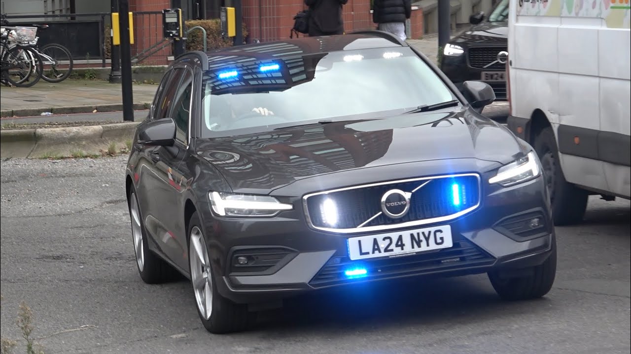 [TITAN] Specialist Unmarked Proactive Volvo V60 caught responding ...