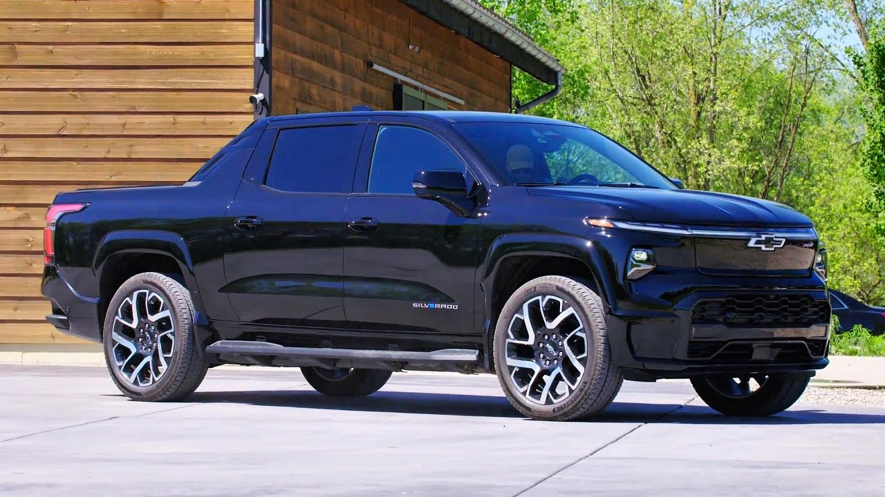 New 2025 Chevrolet Silverado RST | Electric Truck - YouTube