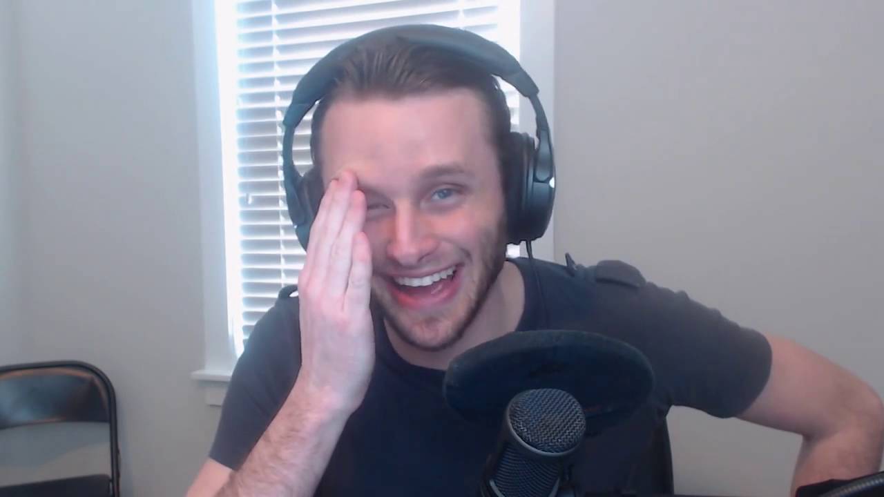 Ssundee sings his theme song - YouTube