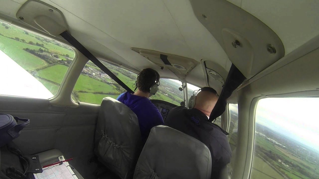 Circuits (lesson 8) base leg and final (Gloucester EGBJ) - YouTube