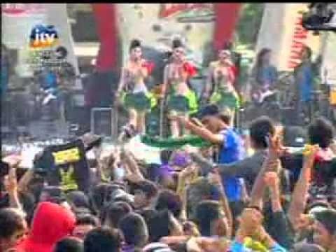 Jarang Pulang - V-Three ( New Ghemma Live In Dangdut ZR )