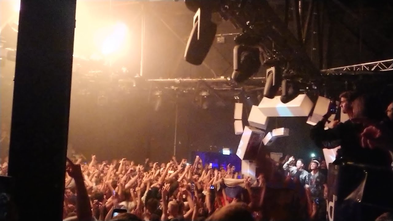 Revealed Night 2019 @ Bootshaus // incl. videos with Hardwell on stage ...