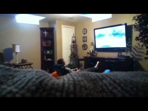 Kid freaks out over mw2 - YouTube
