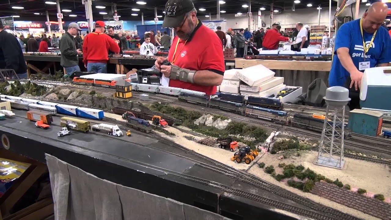 Layouts at the Big E Train Show (1/26/2013 & 1/27/2013) - YouTube