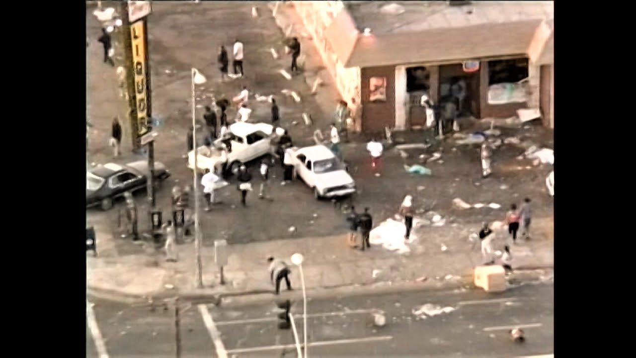 SOUTH CENTRAL LOS ANGELES 1992 RIOTS / LOOTING / GANG ARESTS - YouTube
