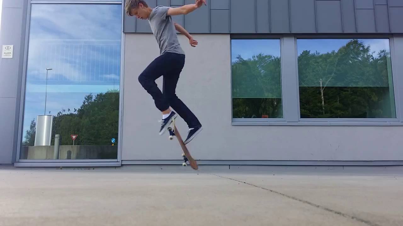 BS 180 Backfoot Half Flip Anti-Casper - YouTube