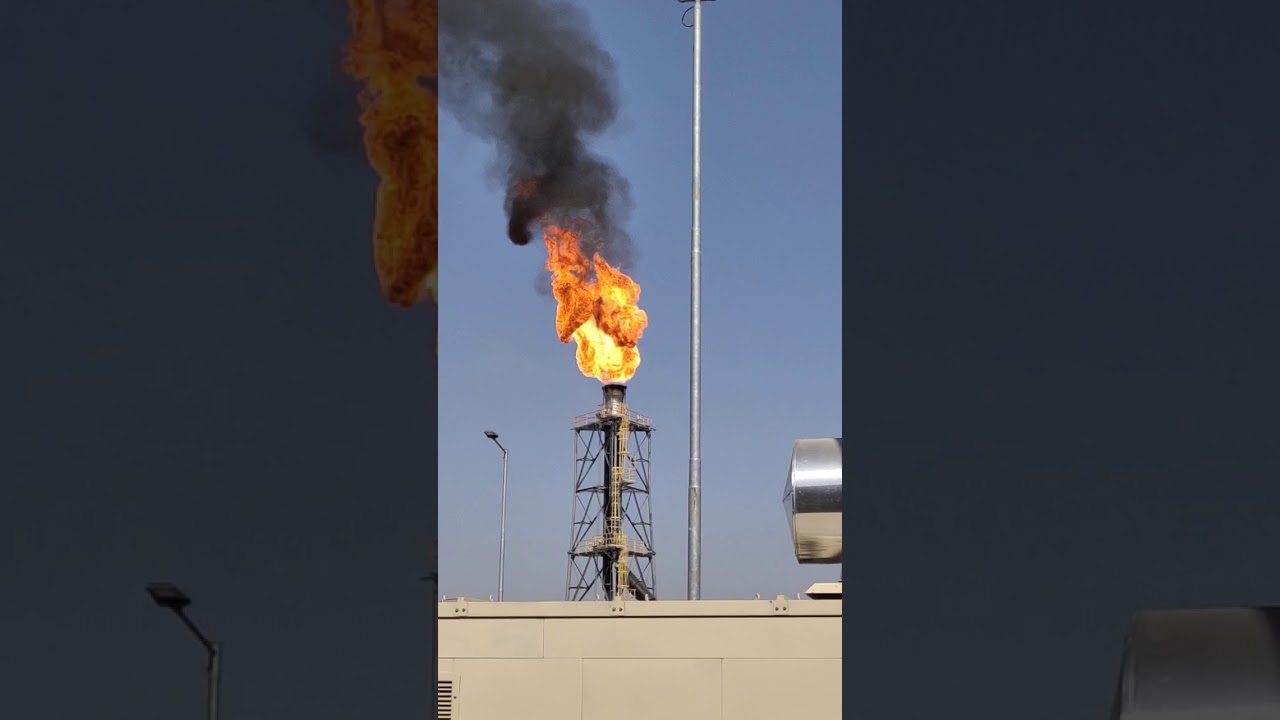 Flare waste hydrocarbon burning - YouTube
