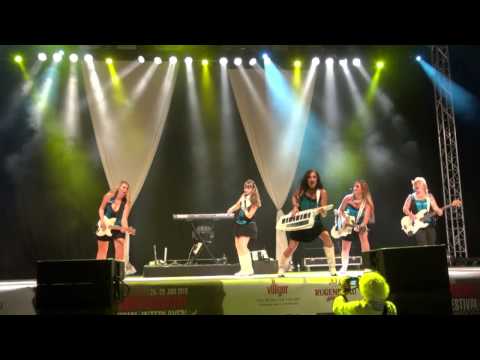 COUNTRY SISTERS - Cotton Eyed Joe