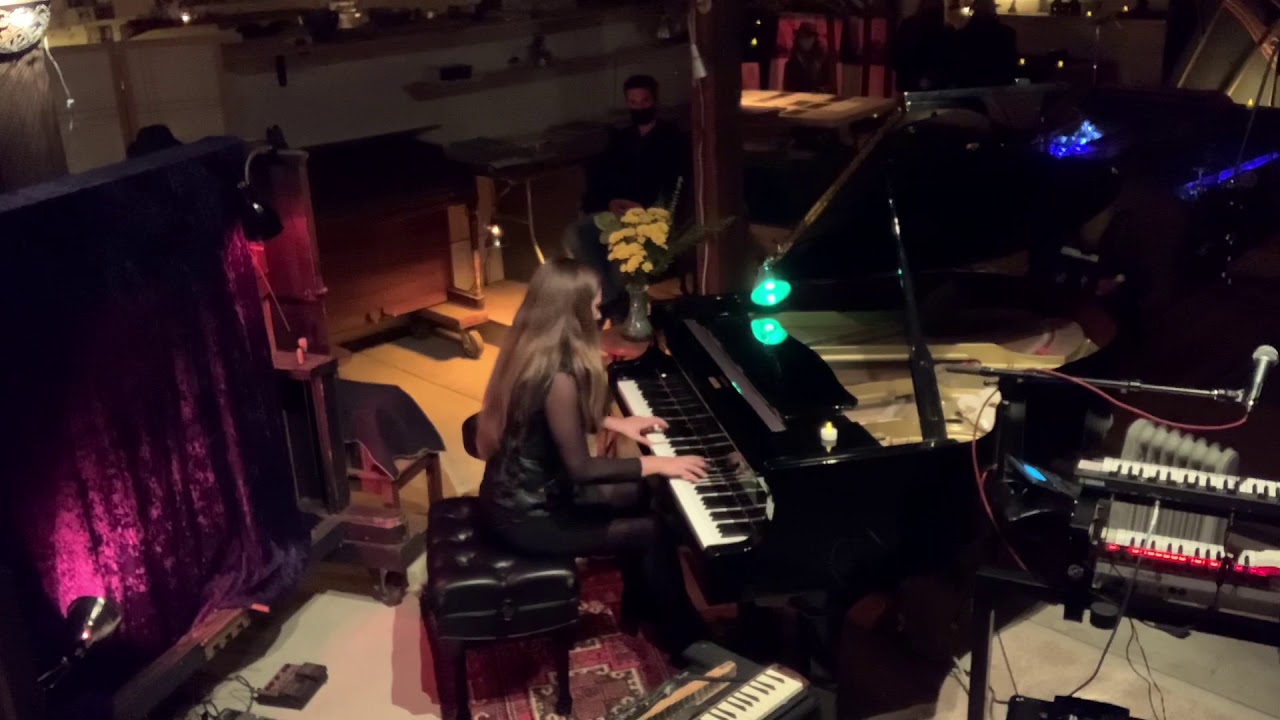 Elektra Schmidt plays Chopin Ballade no.4 @ Piano Palace Nov 14th Salon ...