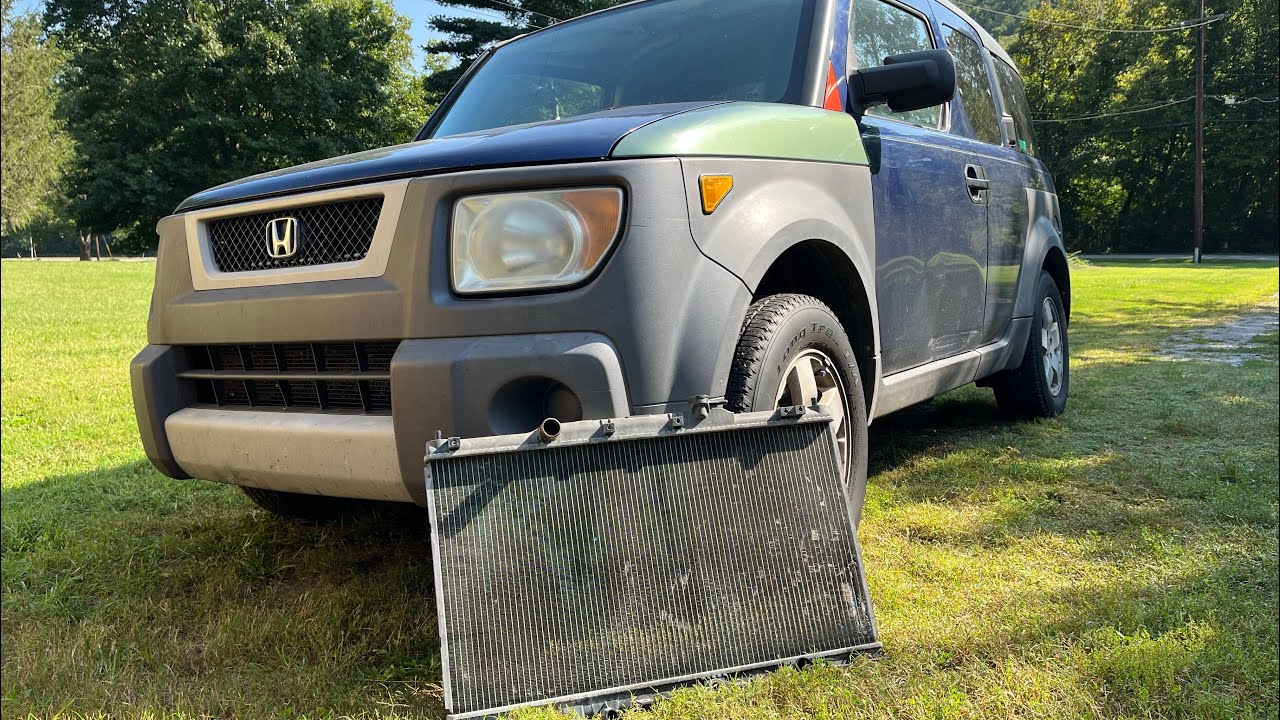 Replacing the Radiator in a 2003 Honda Element - YouTube