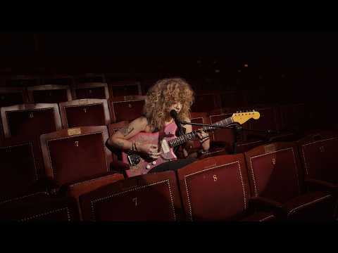Robyn Banks - Play Ball (Live from Darlington Hippodrome)