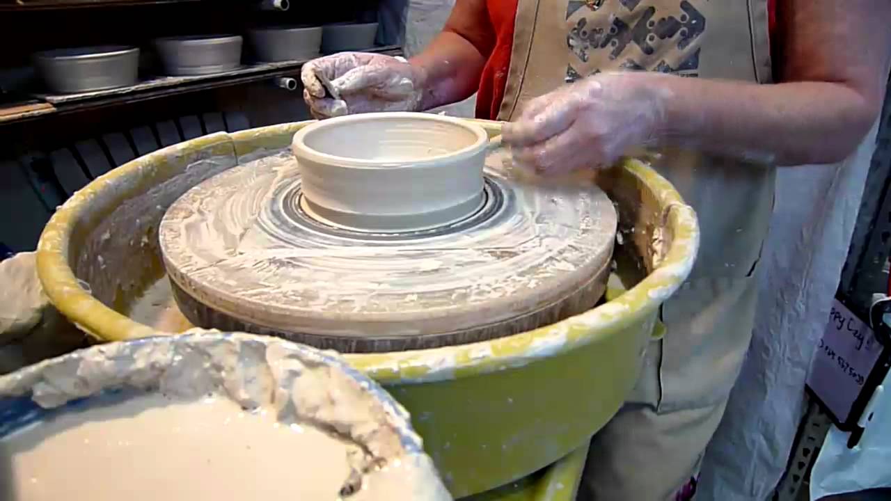How to Throw a Pot - YouTube