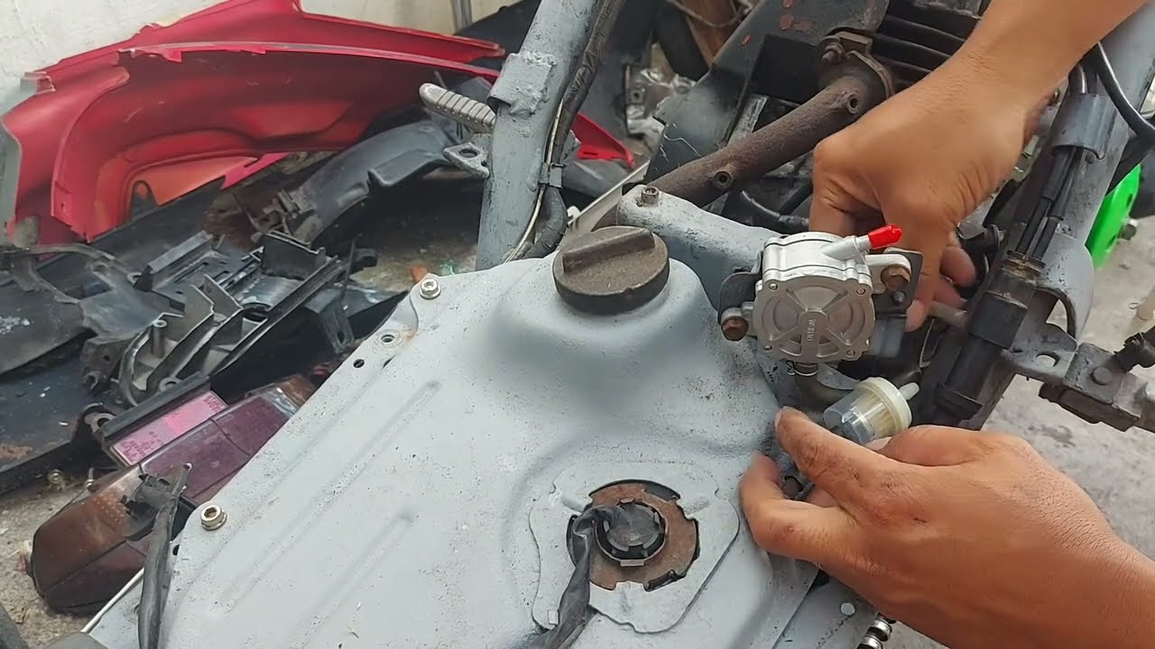 honda dio 1. 2 fuel pump replacement - YouTube