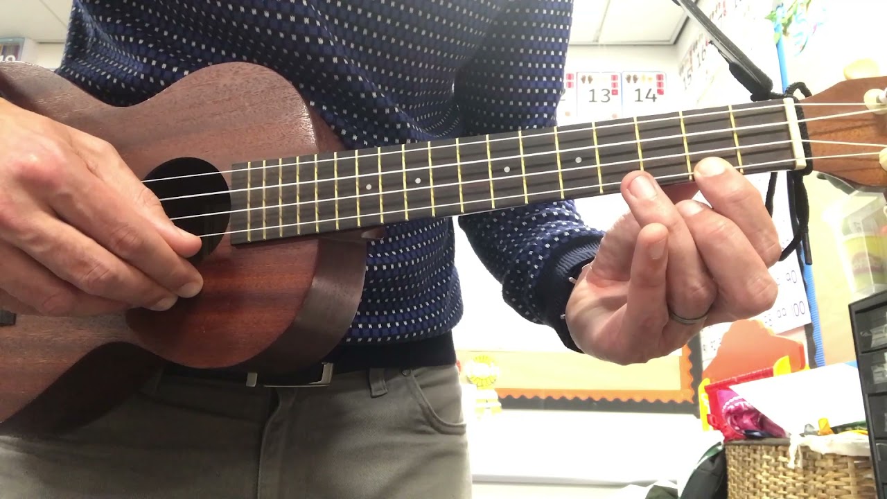 Jingle Bells - Easy One String Version (Ukulele Demonstration) - YouTube