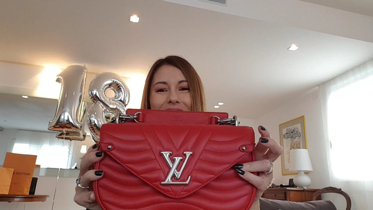 LOUIS VUITTON NEW WAVE REVEAL ! Lara's Purse LV - YouTube
