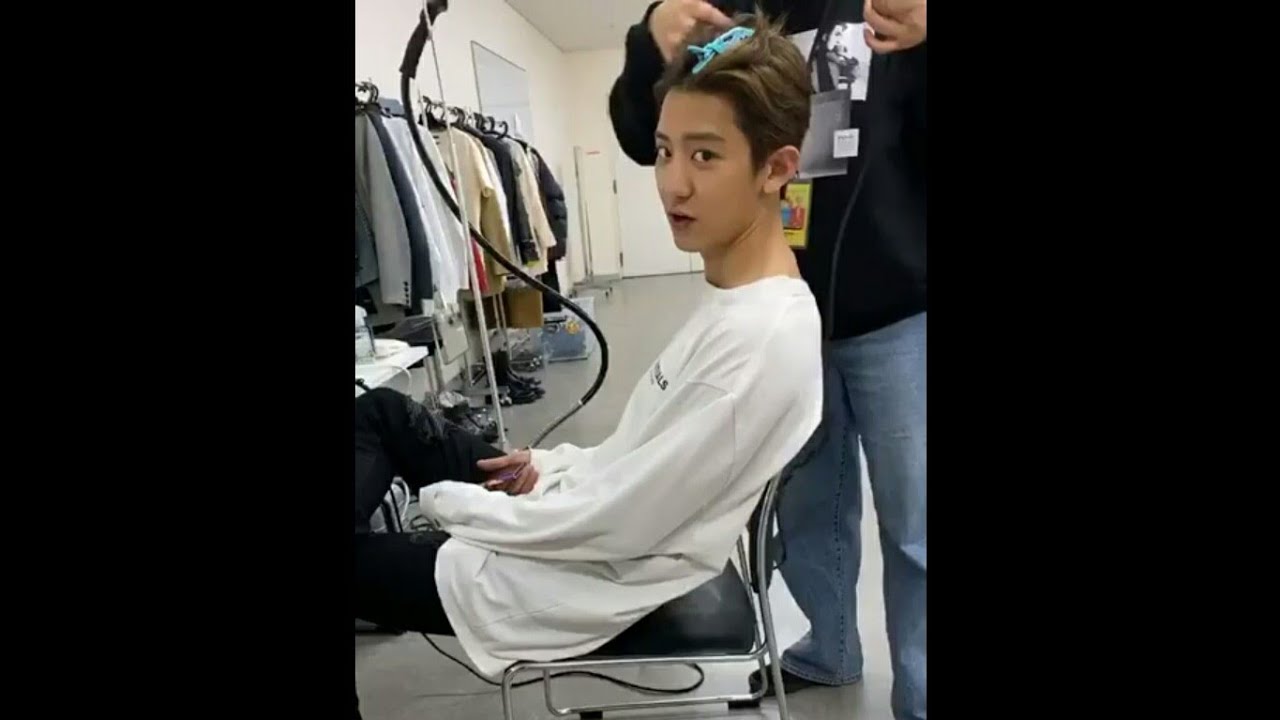 EXO SEHUN Insta Live with CHANYEOL 200128 - YouTube