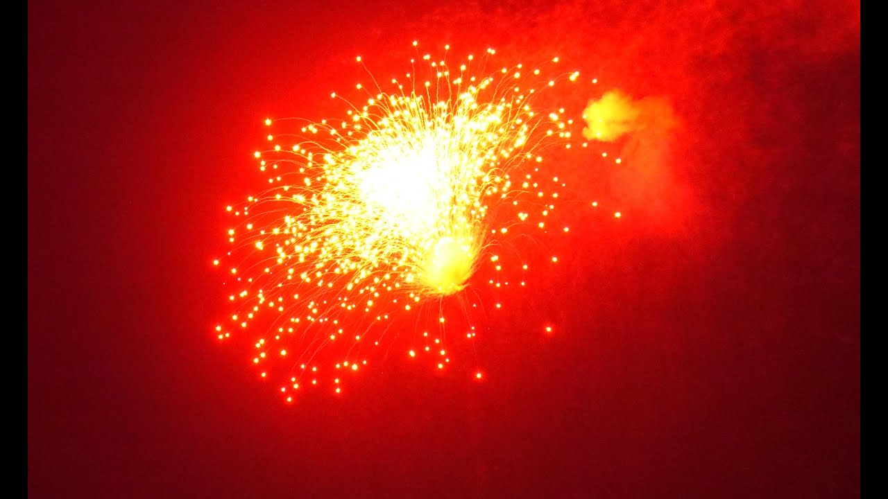 Thrissur Pooram 2016 Sample Vedikettu Paramekkavu Fireworks 4K - YouTube