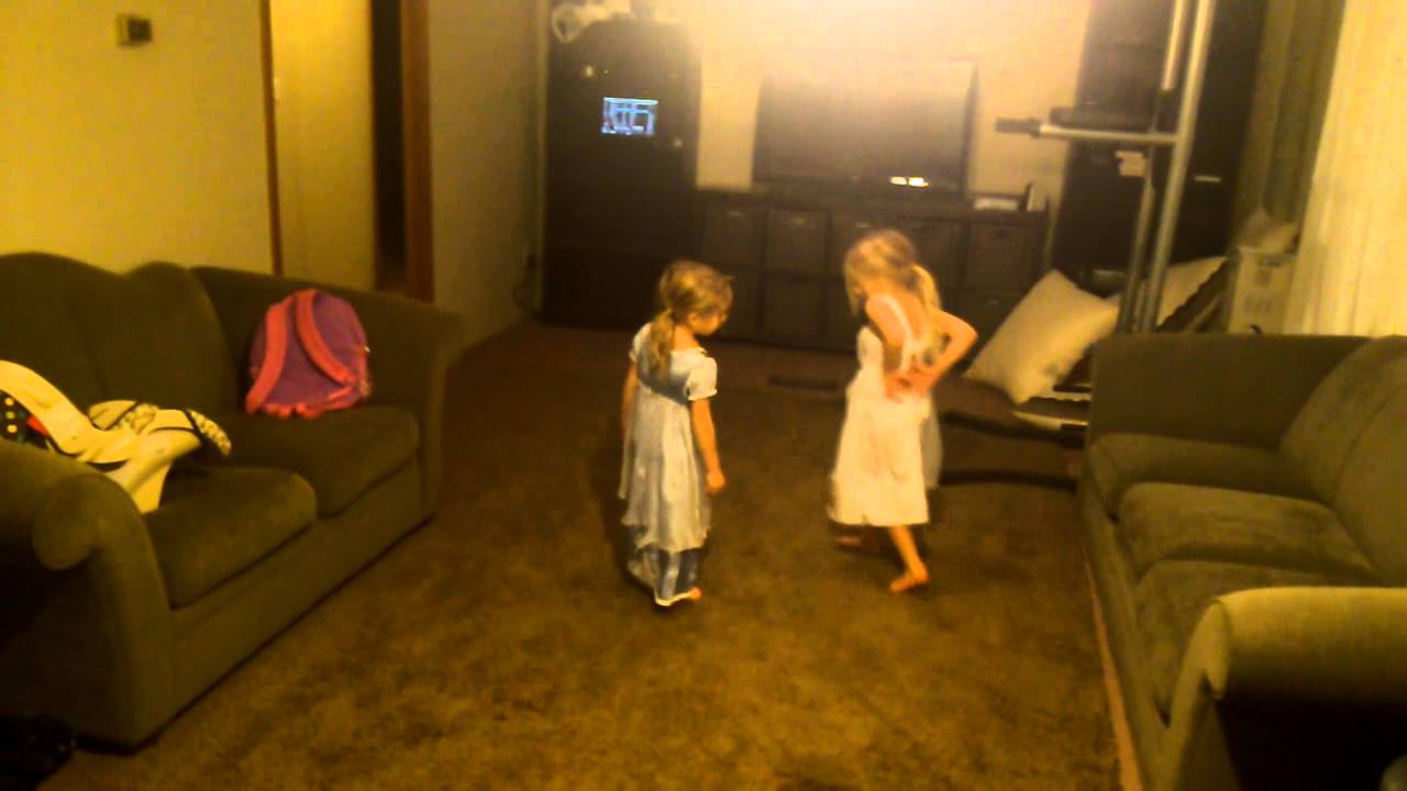 Girls dancing, Brandt crying - YouTube