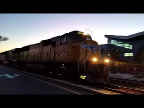 [Union Pacific]Trio[UP]4705 EMD SD70M-7615 C45ACCTE[UP]4977 SD70M Flared Light Power X795-20 Fay ...