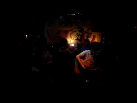Manos de Topo - Es feo (Café&Pop Torgal 2009) - YouTube
