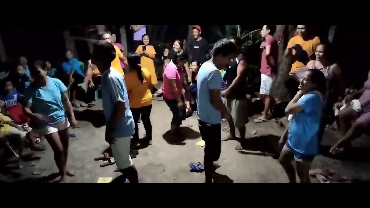 Family Reunion Fun Games|| Paper Dance Challenge (pagalingang gumiling🤣 ...