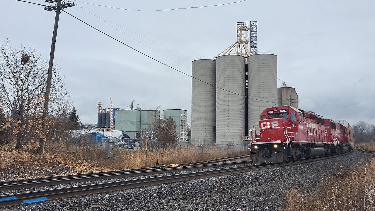 SD40 & SD60 DUO! CP 137 - 6012W at Streetsville - November 22, 2024 - YouTube