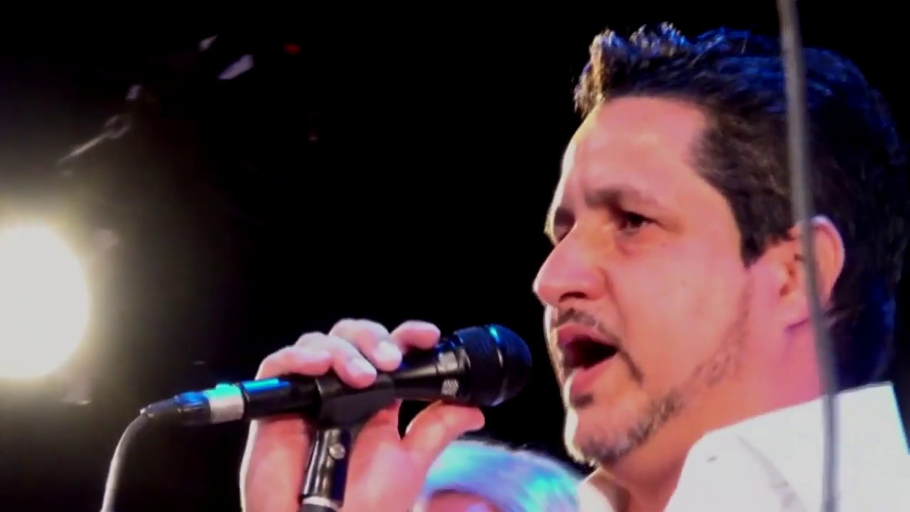 Chant / Soul Sacrifice / Oye Como Va - Young@Heart Chorus + Jesus Pagan ...