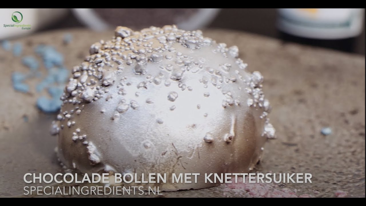 Chocolade bollen met knettersuiker - YouTube