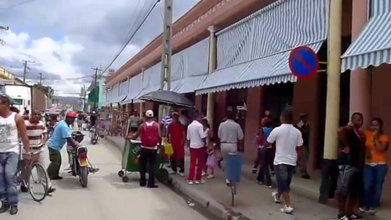 Guantanamo Cuba - Caminando en el Centro - YouTube