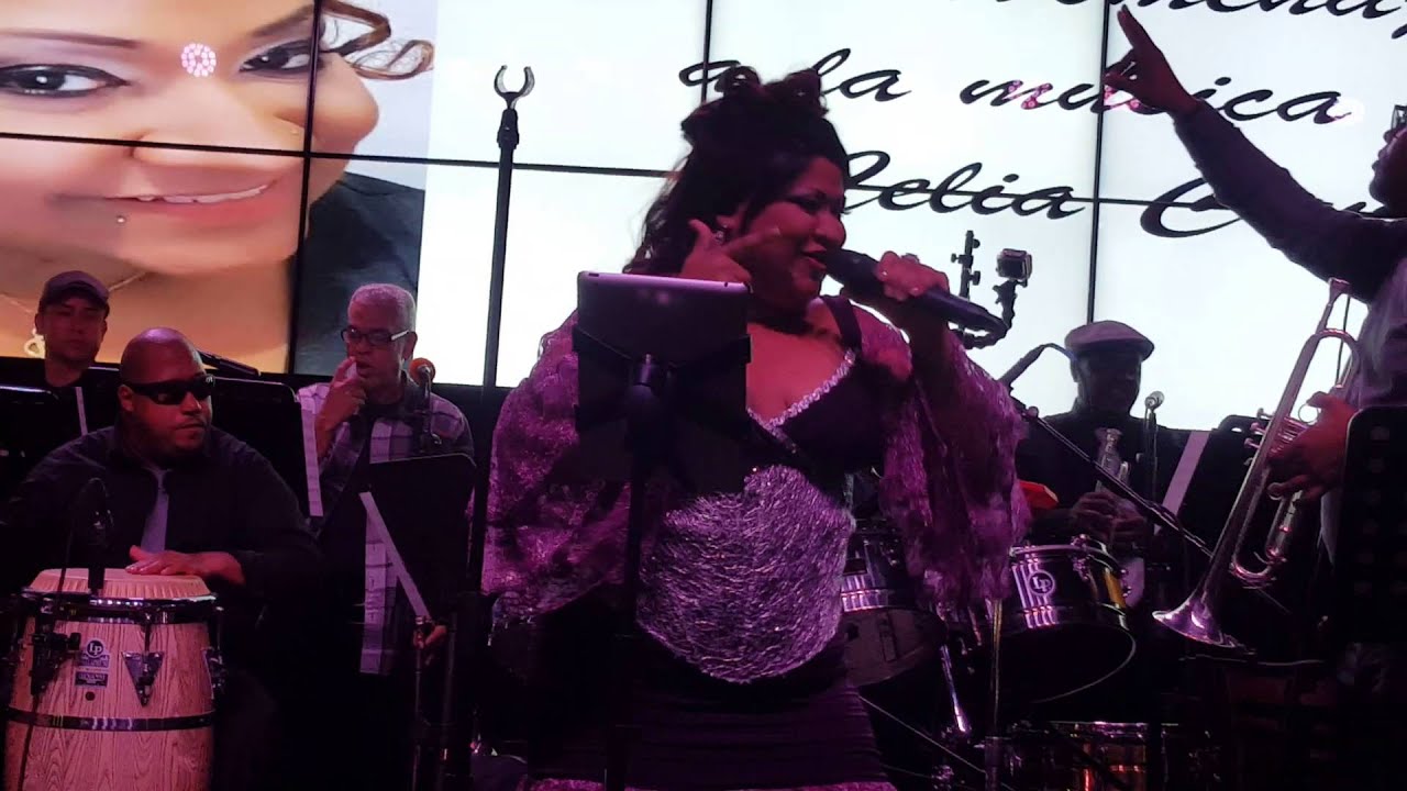 Lorna Marcano "El Yerbero Moderno" y "Cucala" - YouTube
