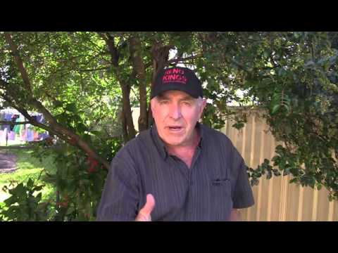 Reno King Geoff Doidge heads to Central Queensland mining towns - YouTube