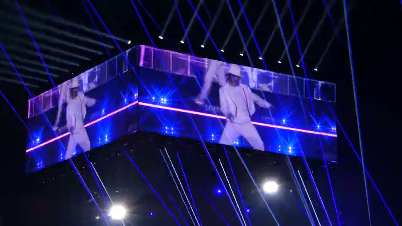 Backstreet Boys - Everybody (Live @ AccorHotel Arena - Paris) - YouTube