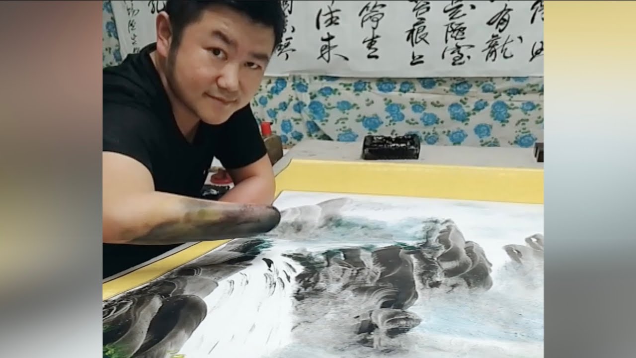 Chinese painter proves that you don’t need hands to create amazing art ...