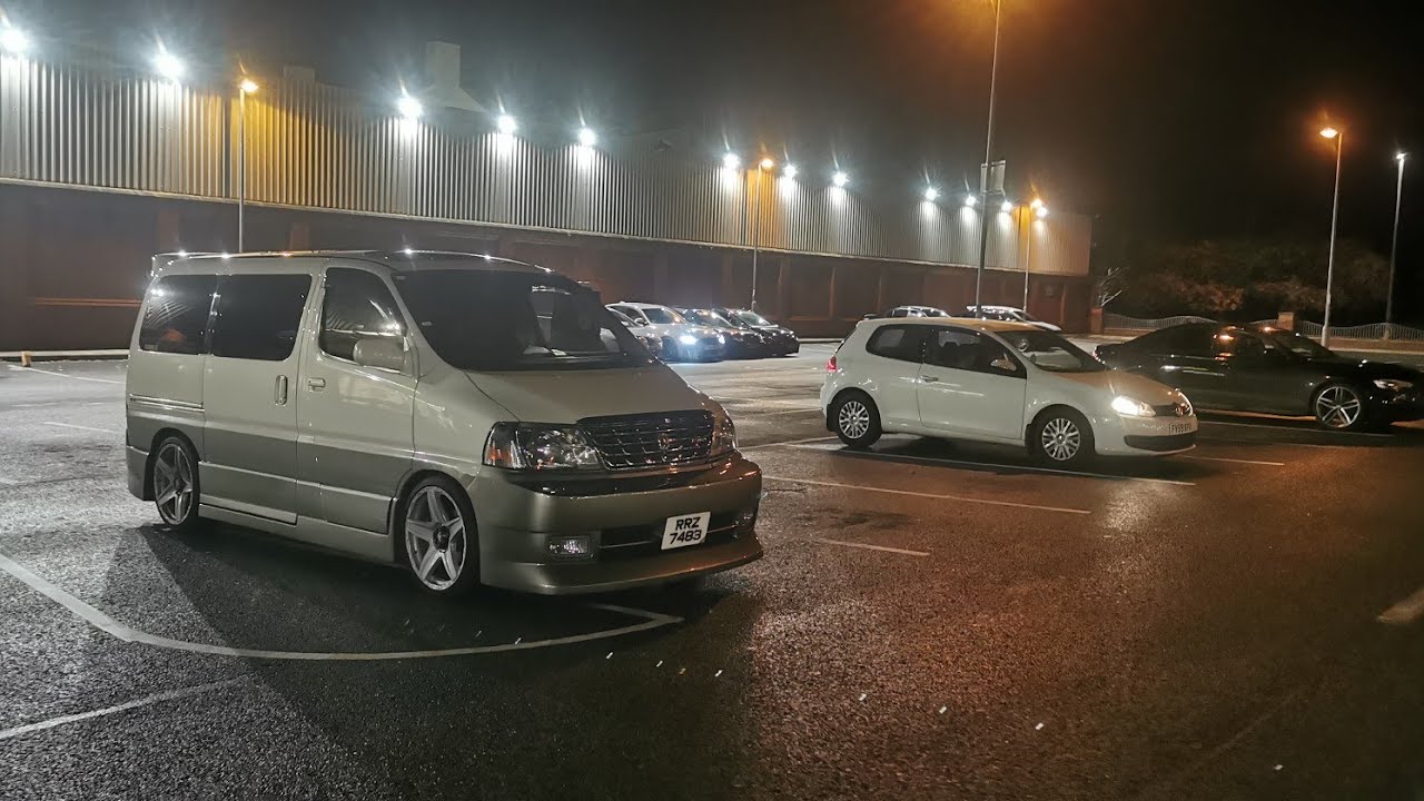 Toyota Grand Hiace / JDM import van - YouTube