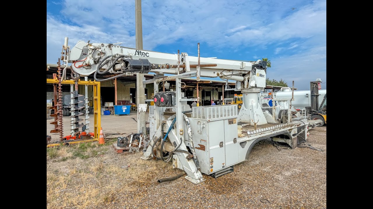 Art's Trucks & Equipment - 4523020, 2015 Altec DC45TR Digger Body - YouTube