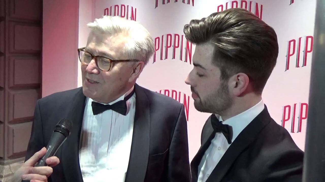 Barry Stevens # premiére de musical PIPPIN in carre Amsterdam - YouTube