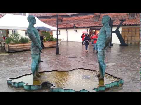 Franz Kafka Müzesi İşeyen Adamlar
