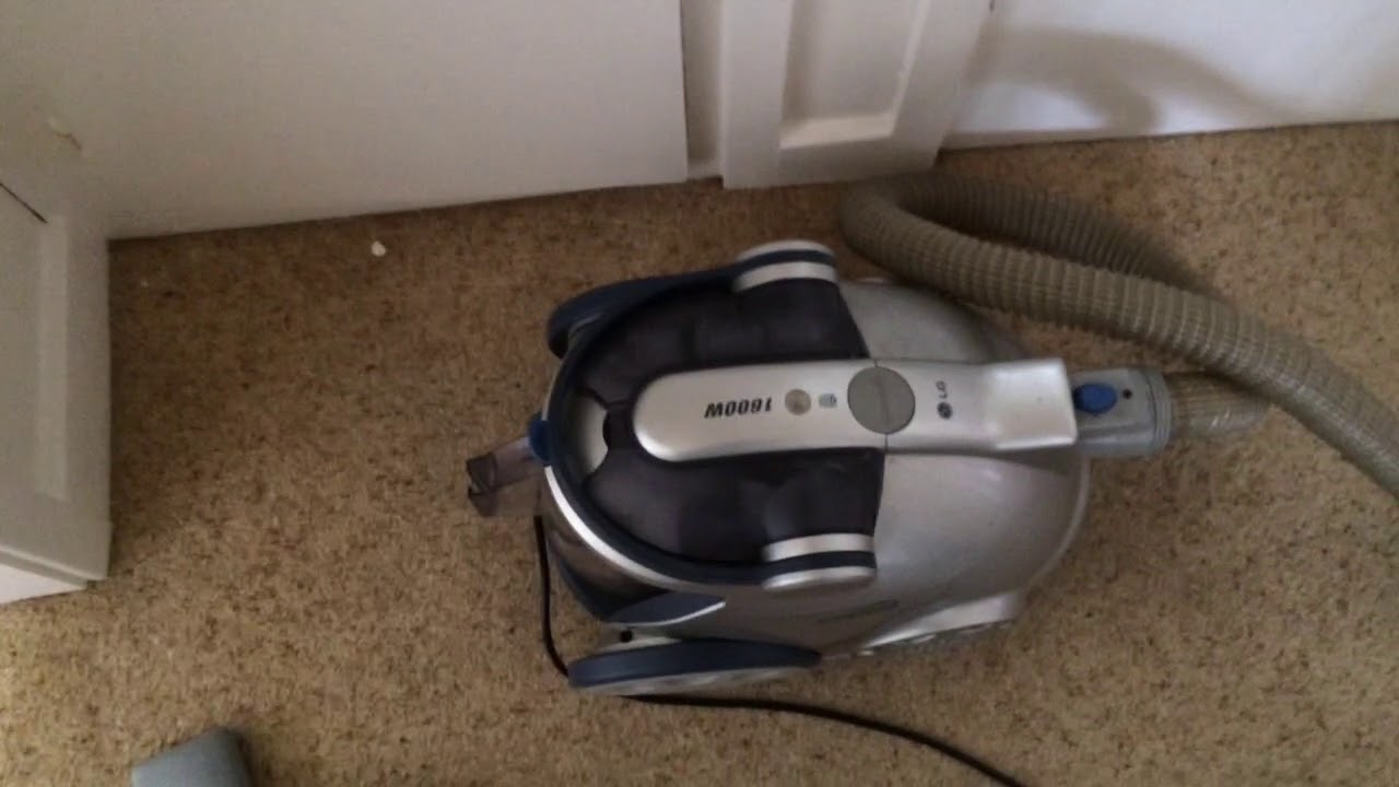 Part 2: LG Cyking cleans up after the Sebo X4! - YouTube